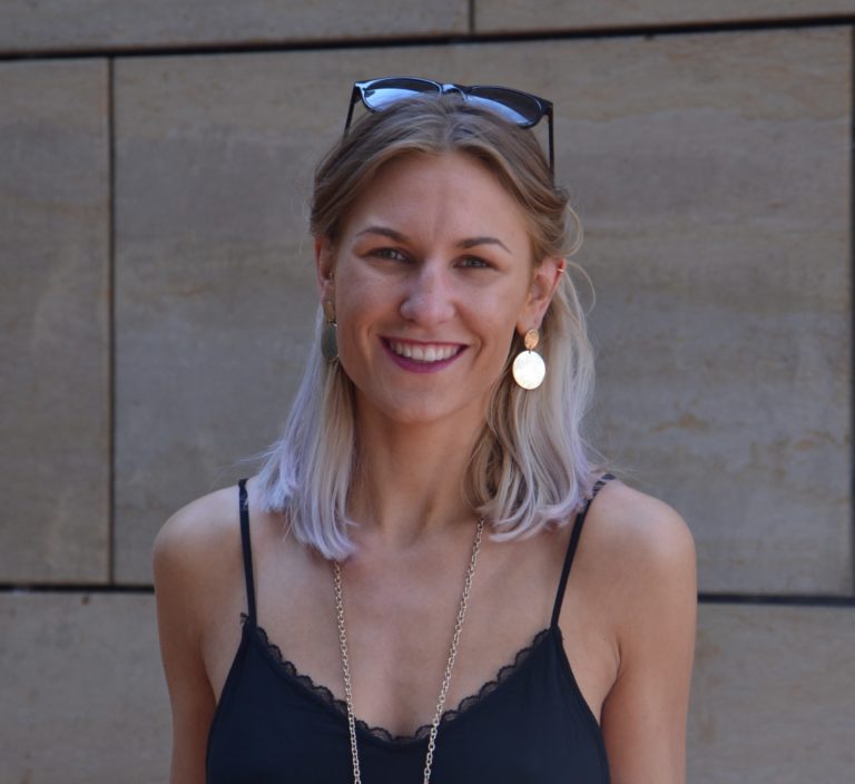 Selbstliebe lernen - die besten 9 Tipps mit Laura Timm im Interview ...